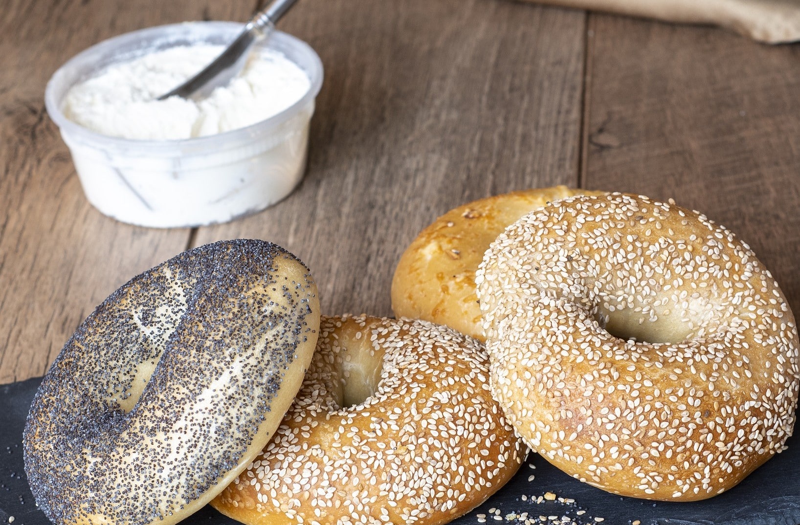 Florida man on gun charge after Starbucks bagel dispute - Daily Friend