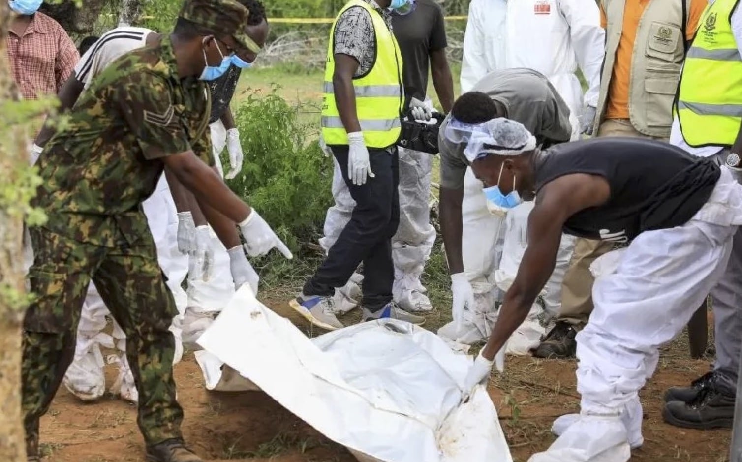Kenyan Police Uncover Mass Cult Grave 47 Dead From Starvation Daily