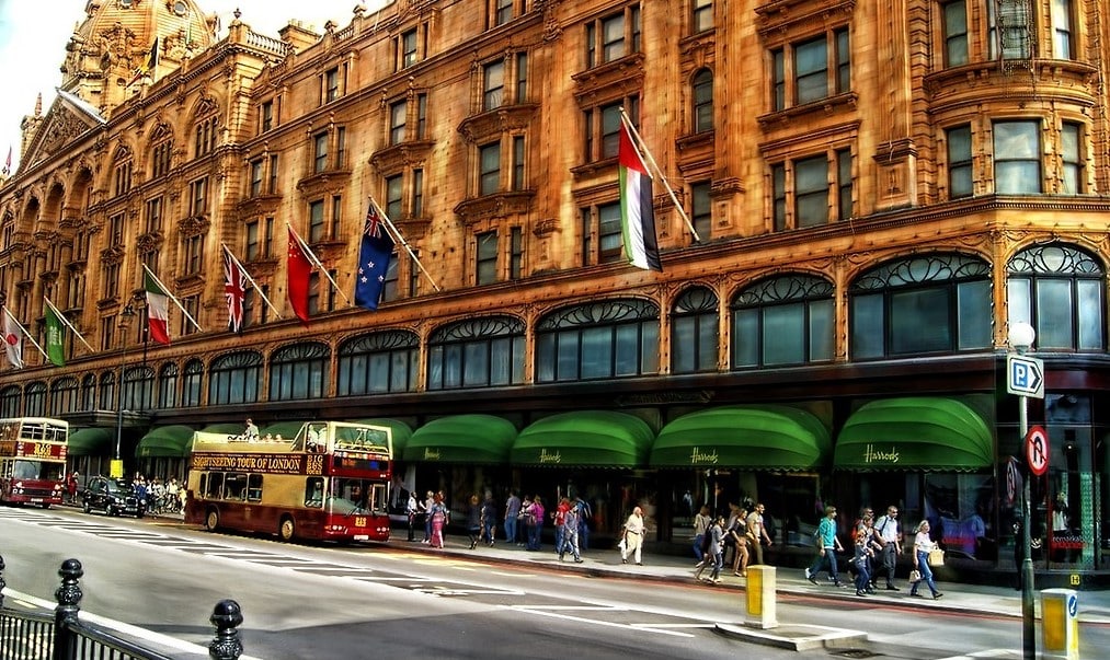 Former Harrods owner Al Fayed dies - Daily Friend